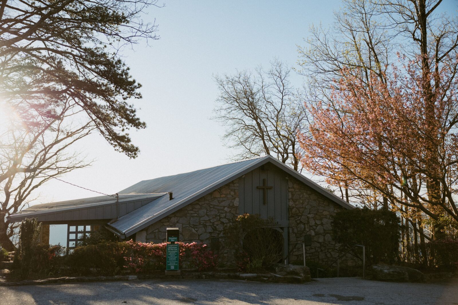 How to Plan Your Dream Wedding at Pretty Place Chapel