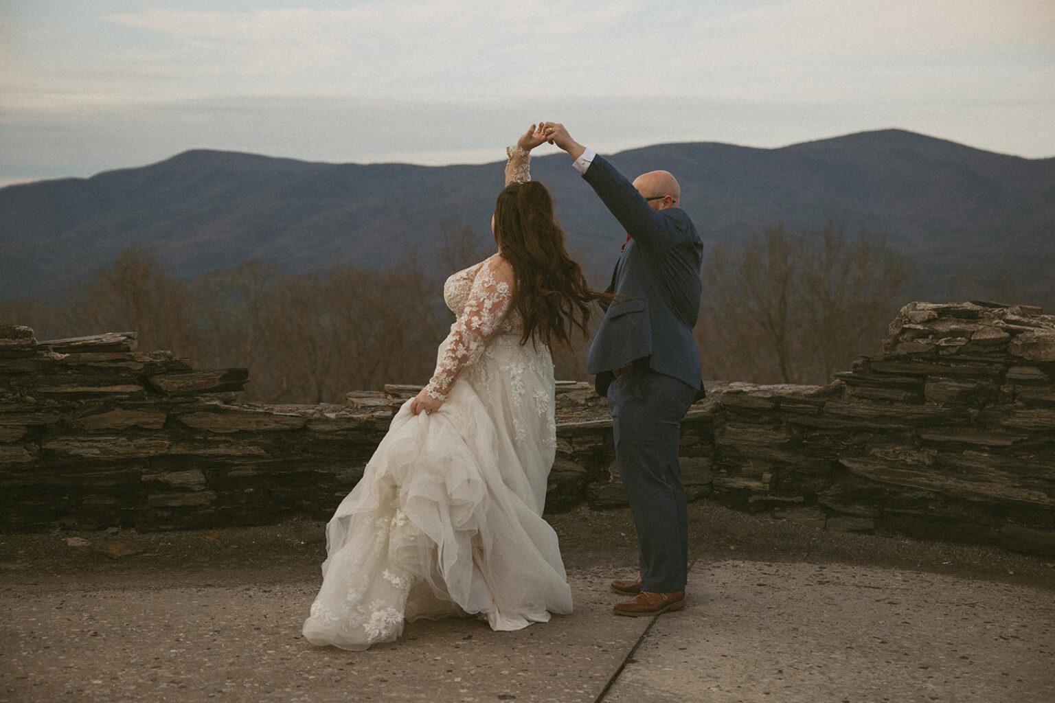 A Laidback North Georgia Elopement at Beautiful Airbnb
