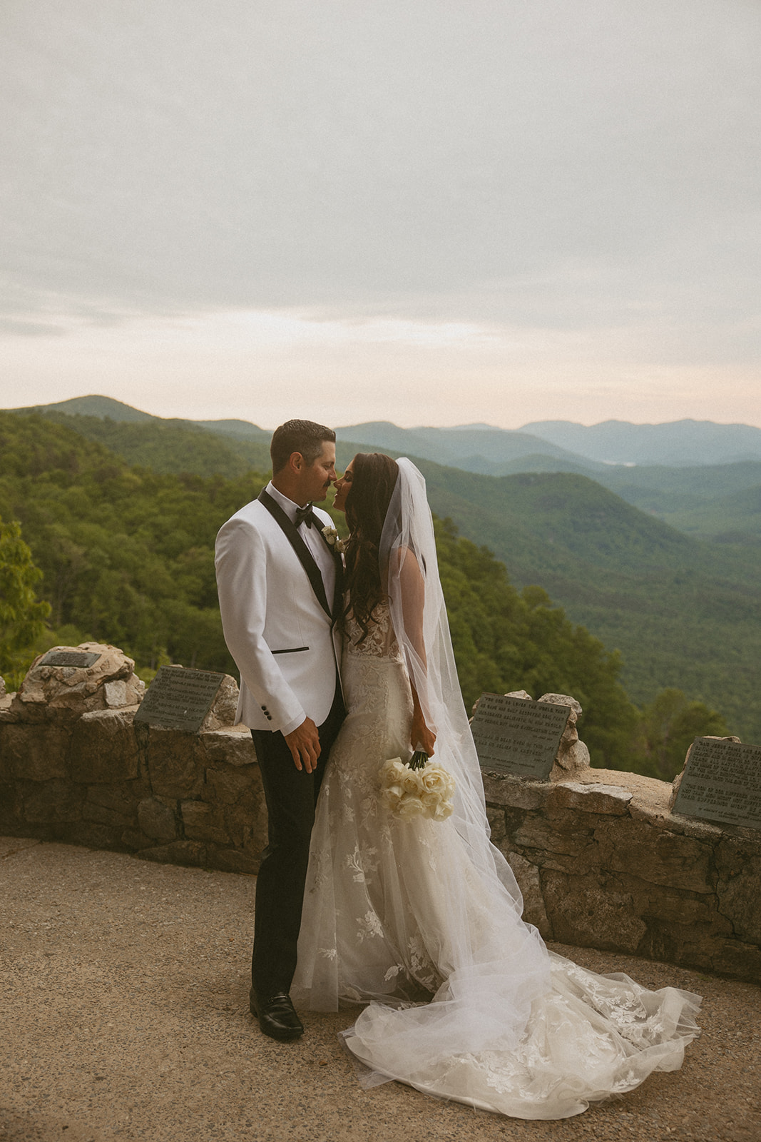 How to Plan Your Dream Wedding at Pretty Place Chapel