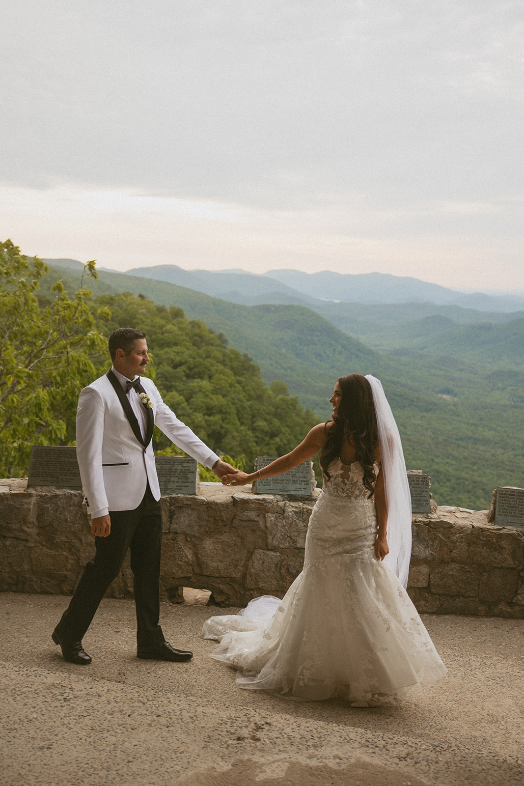 How to Plan Your Dream Wedding at Pretty Place Chapel